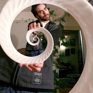 ドロステ効果とは？合わせ鏡的無限ループのフラクタルなイリュージョン！#2797-1229